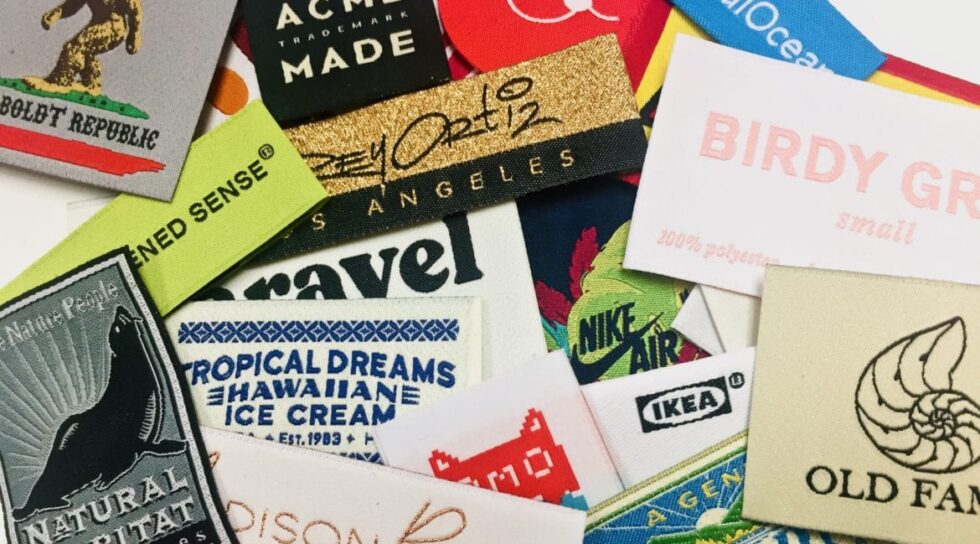 Contoh label hijab yang bisa Anda gunakan. Mana yang paling cocok ...